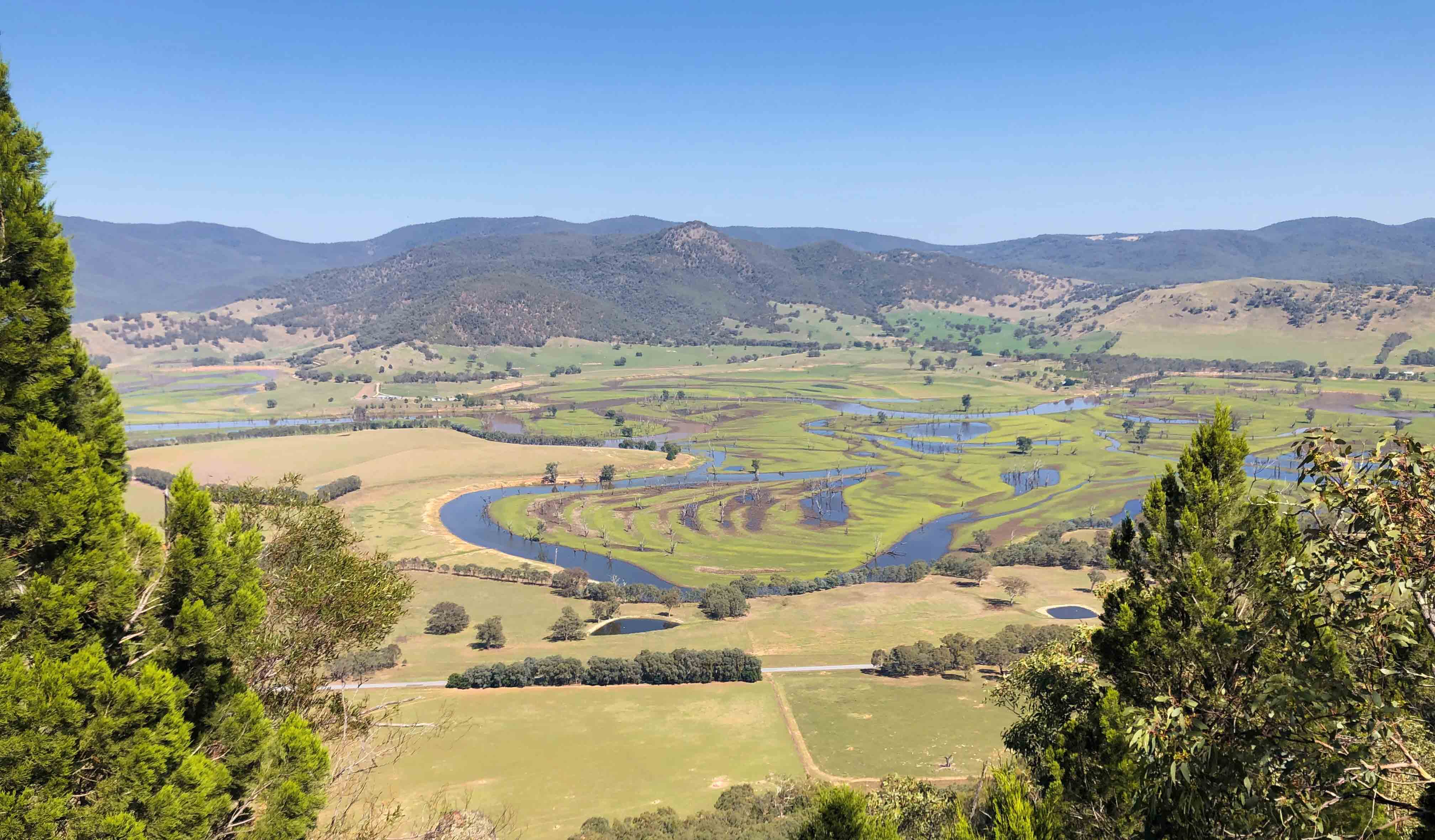 Upstream of Lake Hume